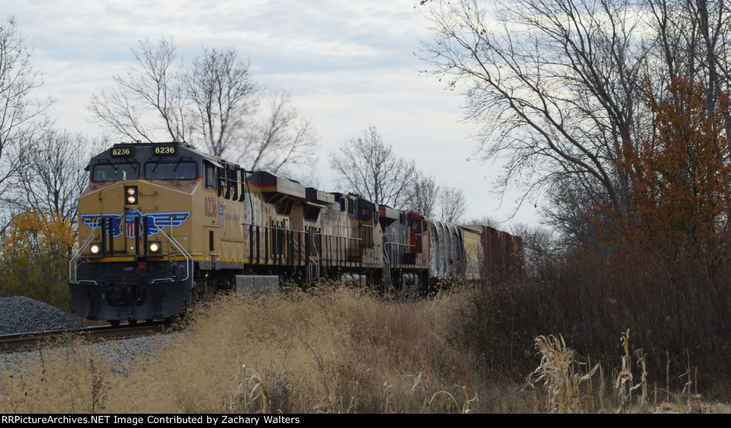 UP 8236 5741 CN 2287